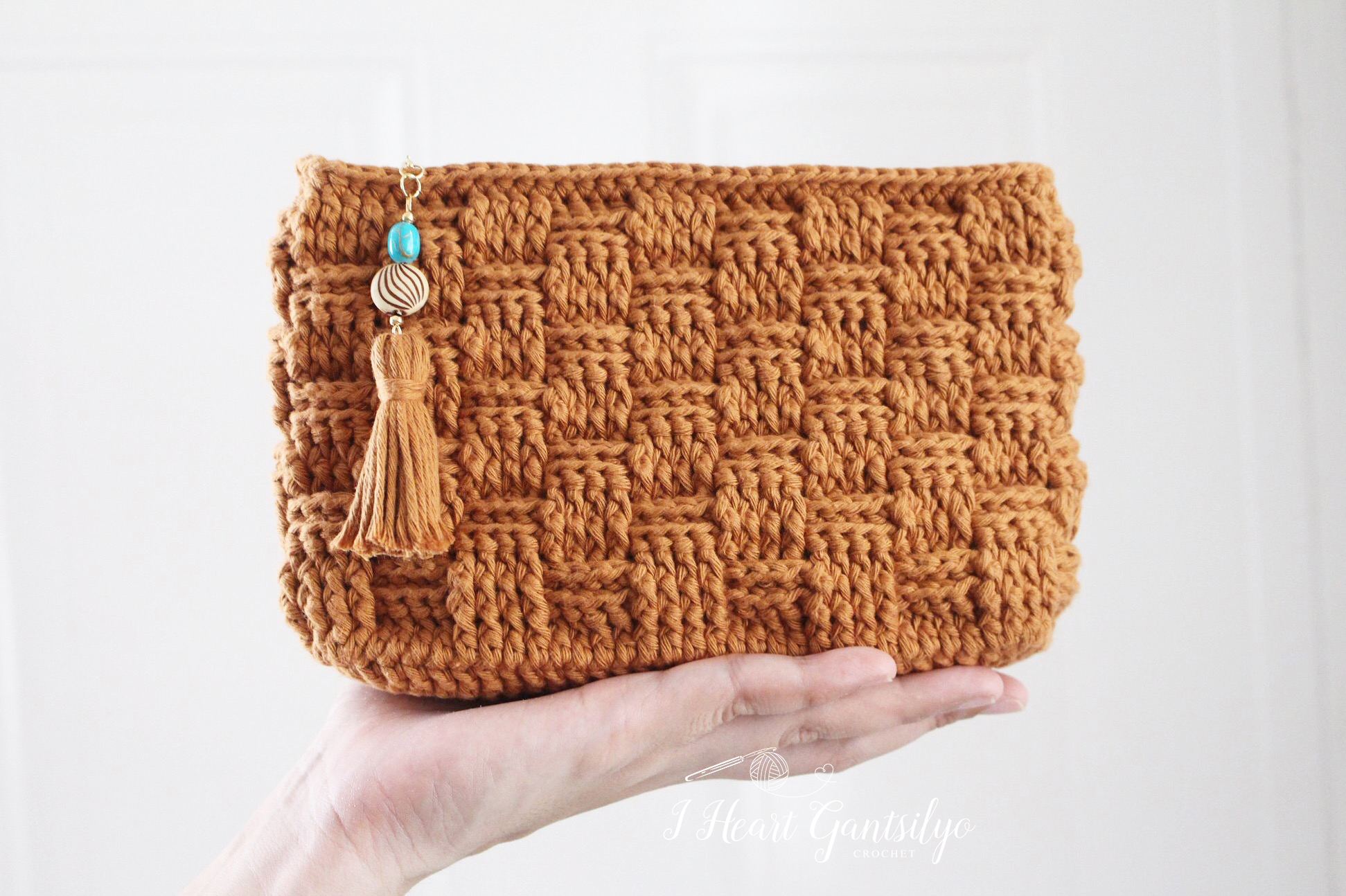 Basketweave Stitch Pouch | I Heart Gantsilyo