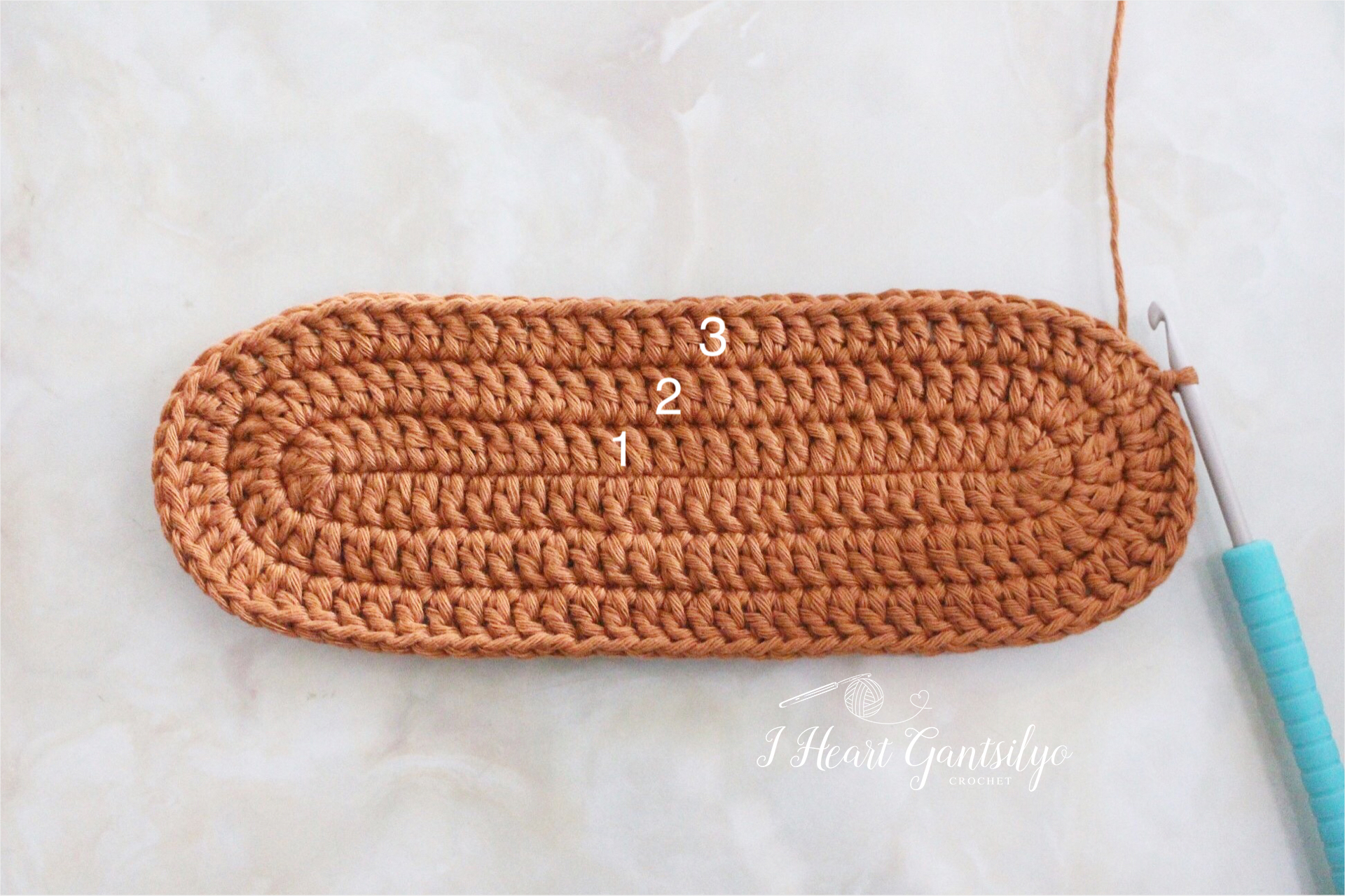 Basketweave Stitch Pouch | I Heart Gantsilyo
